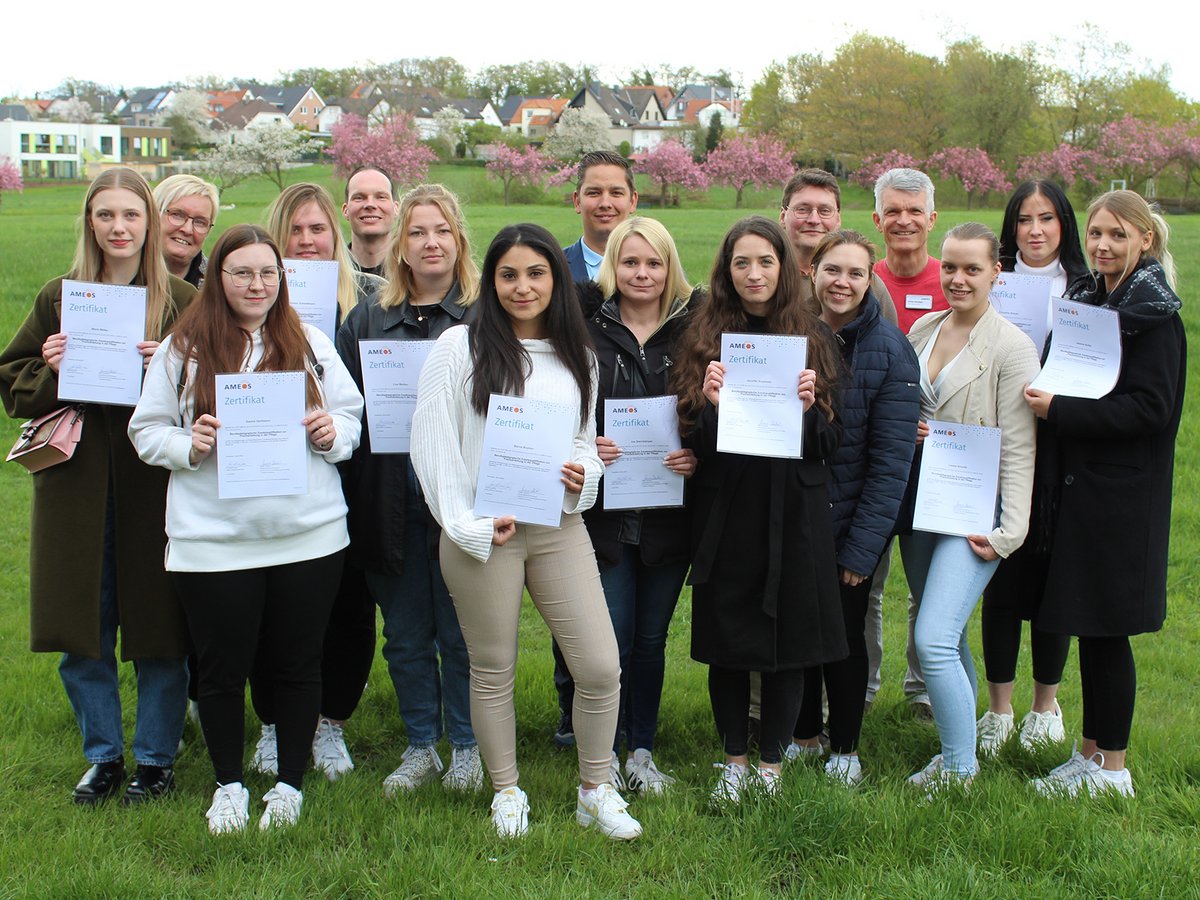 Herzlichen Glückwunsch! Zwölf neue Praxisanleitende | AMEOS Klinikum ...