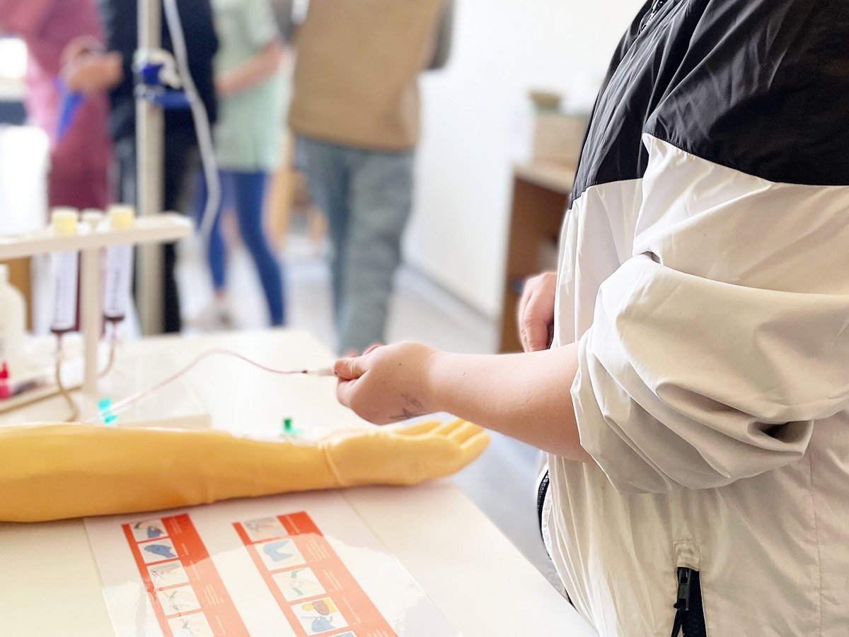Junge Menschen entdecken Berufe im Krankenhaus | AMEOS Klinikum Bernburg